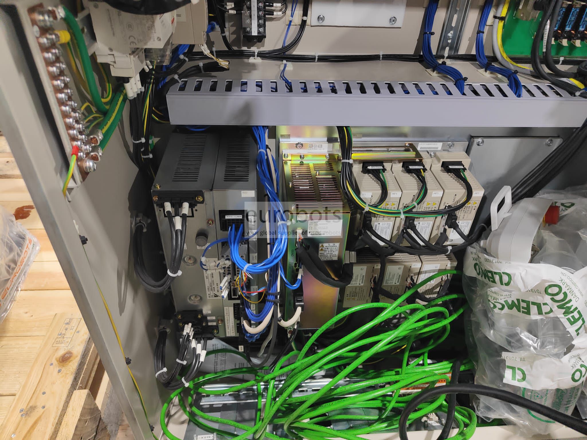 robot usado motoman epx1250 con controlador nx100 yaskawa | Eurobots